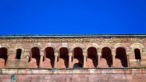 Romanesque Architecture Style Characteristics | 8 Examples