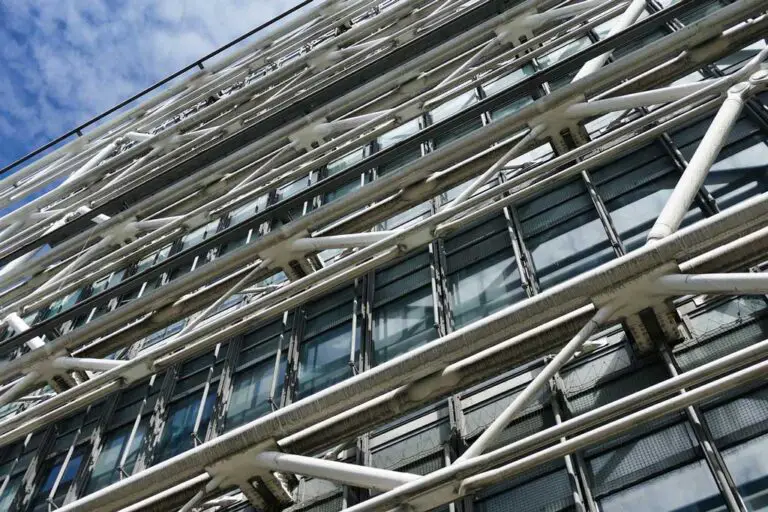 The Centre Pompidou Architecture | Piano & Rogers - Archeetect