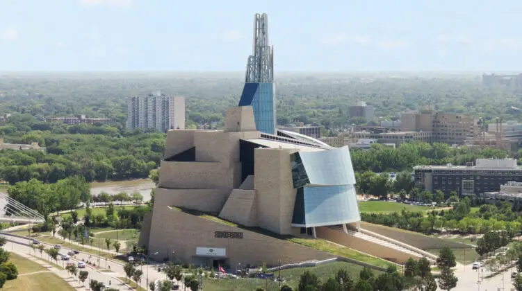 20 Most Famous Buildings in Canada - Archeetect