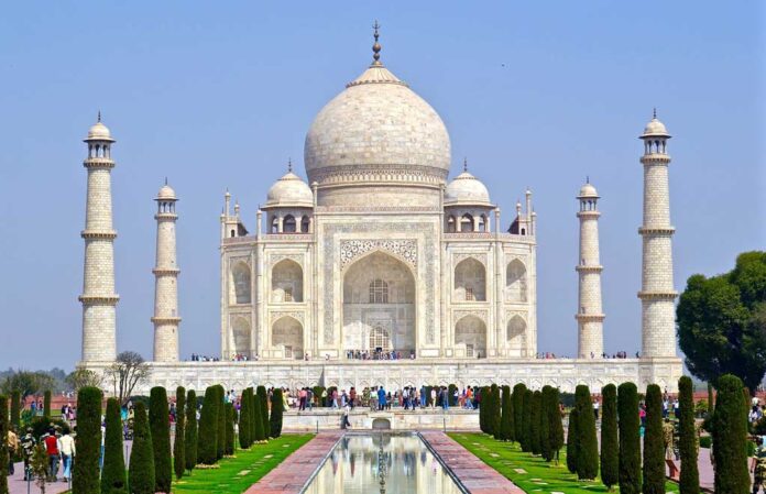 Balance in Architecture: Achieving Harmony - Archeetect